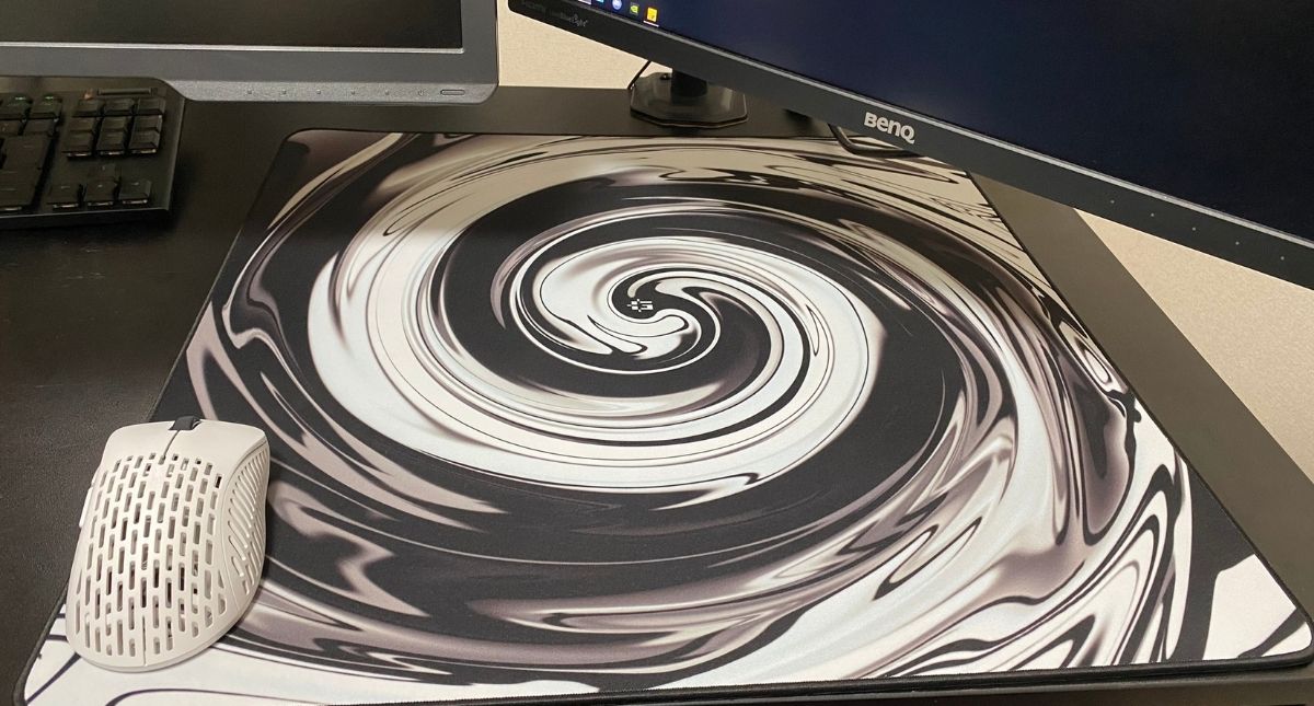 【Gamesense Radar レビュー】勝つためにデザインされたコントロール重視のマウスパッド - パトログ