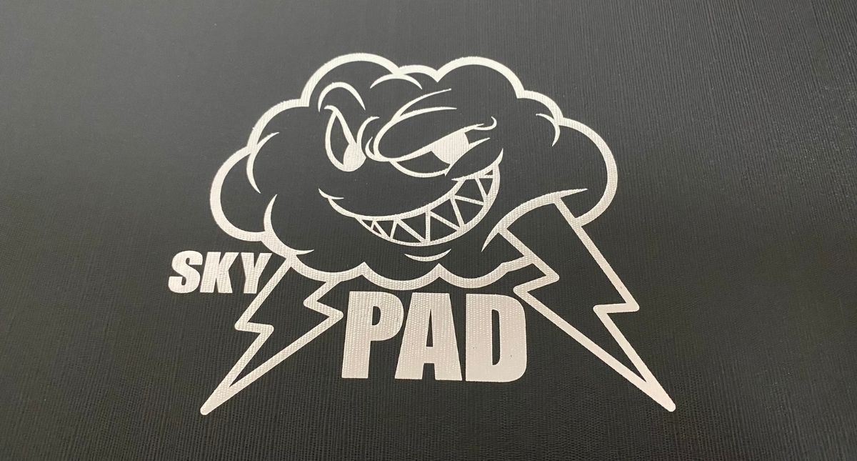 【SkyPAD 3.0 XL レビュー】最高の滑らかさと精度を兼ね備えたガラス製マウスパッド - パトログ